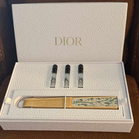 Dior | Other | Dior Fragrance Sample Set With Gold And Green Floral Fan ...